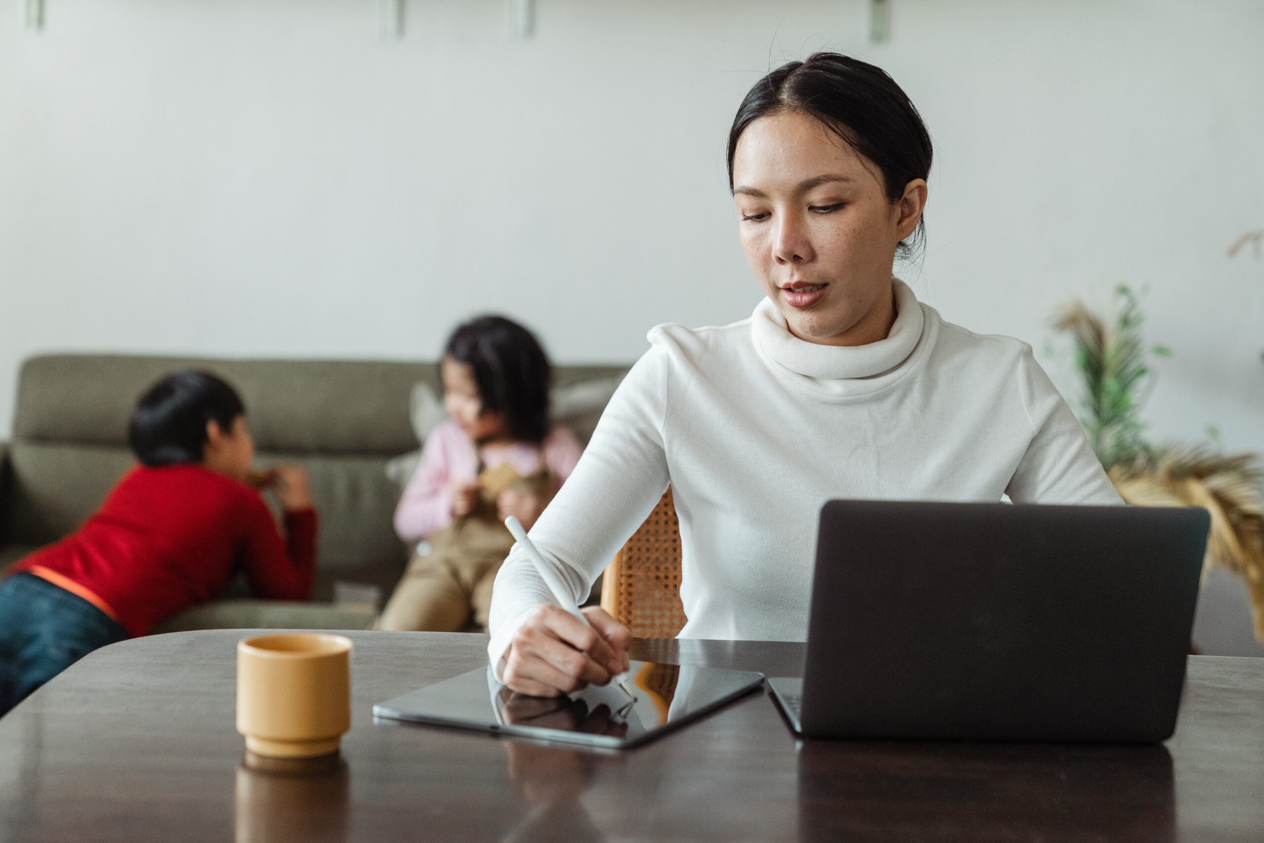 3 Challenges Facing Working Moms Today - Barna Group